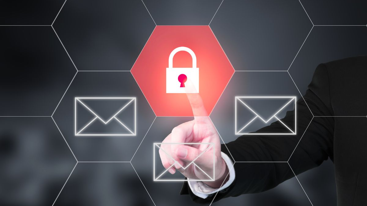 Proofpoint vs. Mimecast Email Security: Which one better protects your company's email?